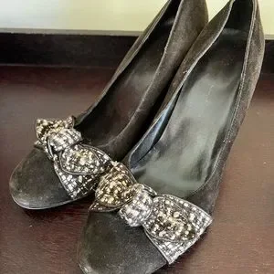kisses | Shoes | Brown Suede Pumps With Bow On Front Wedge Heal Size 8 ...